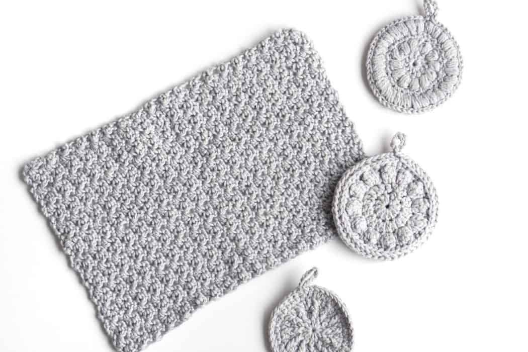 Free Crochet Face Cloth Pattern - Burgundy and Blush