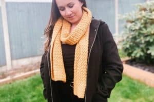 Free Scarf Crochet Pattern - Lemon Peel Stitch - Burgundy and Blush