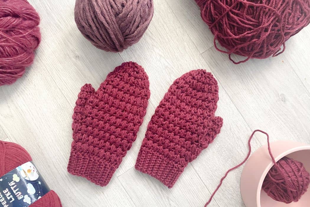 Feather Stitch Crochet Mittens - Burgundy and Blush